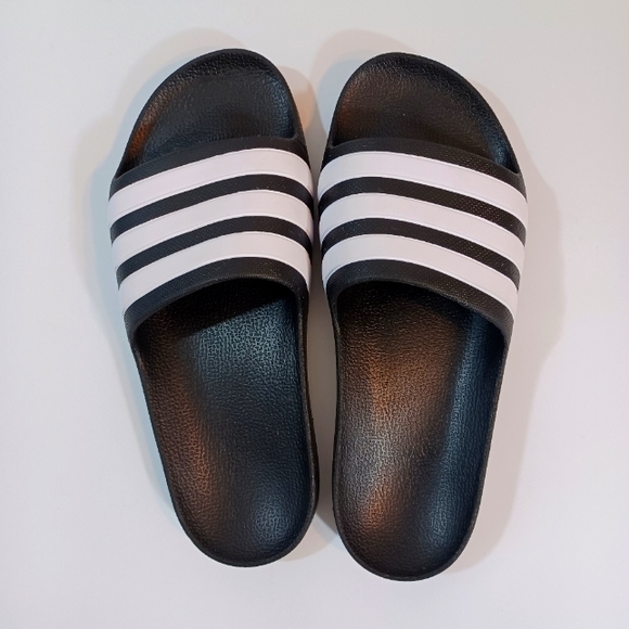 adidas | Shoes | Adidas Sliders Mens Size 6 Good Condition | Poshmark